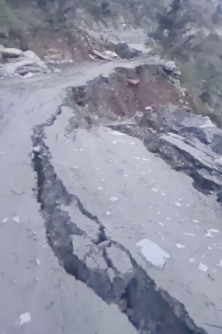 Holi-kharamukh Road Caved In Due To Landslide, Items Of Daily Use Not ...