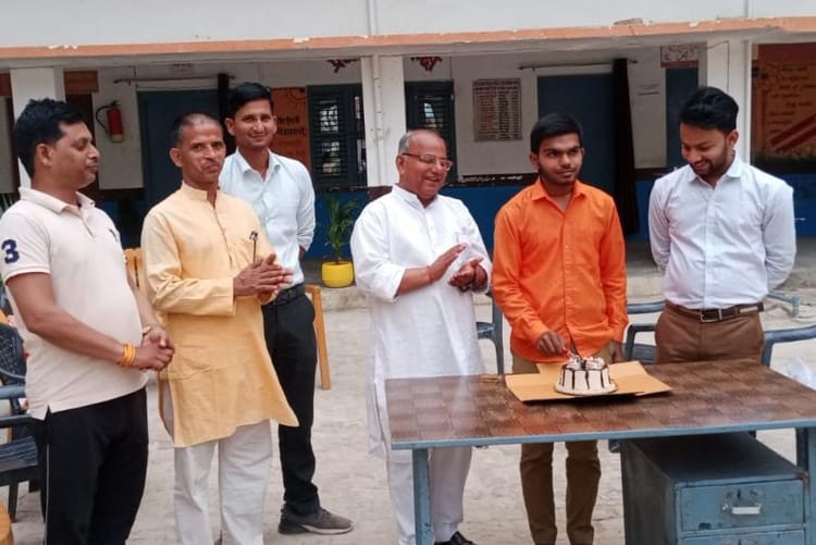 District Topper Of Intermediate Three Meritorious Honored - Gonda News - Gonda News:इंटरमीडिएट ...