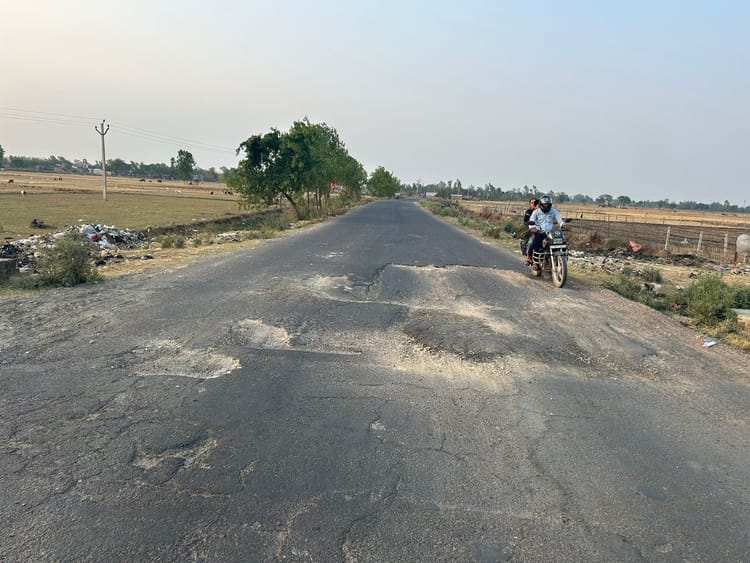 Bypass Of Ikauna-bhinga Road Dilapidated, Drivers Worried - Lucknow ...