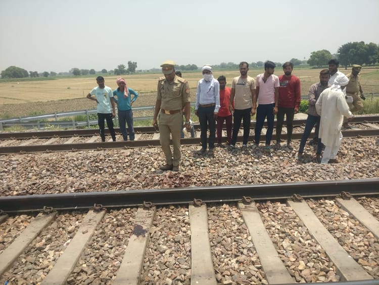 Amroha: Student Dies After Being Hit By A Train While Crossing The Track With A Lead In His Ear ...