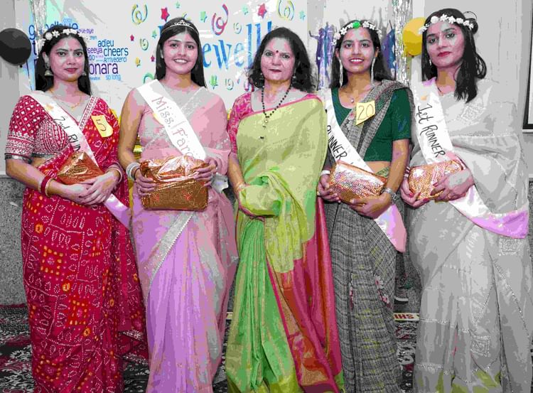 Neha Bisht Crowned Miss Farewell - Jhajjar/bahadurgarh News - Jhajjar ...