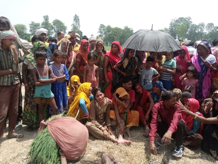 Old Man Dies After Coming Under High Tension Line - Lakhimpur Kheri ...
