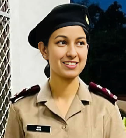 Alka Of Bagwan Village Became Lieutenant In The Army. - Pauri News ...