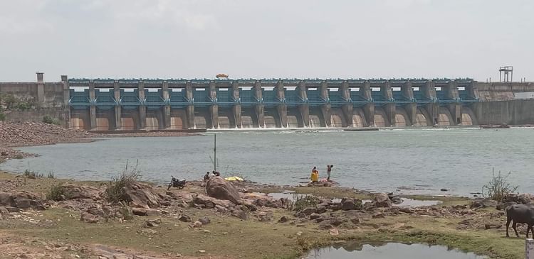Matatila Dam Is Being Filled By Opening Seven Gates Of Rajghat Dam And ...