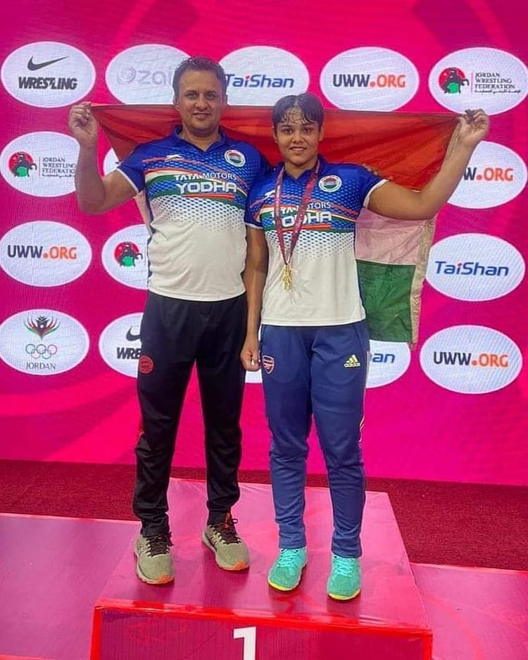 Mansi Lather Won Gold Medal In Under-17 Asian Wrestling Championship ...