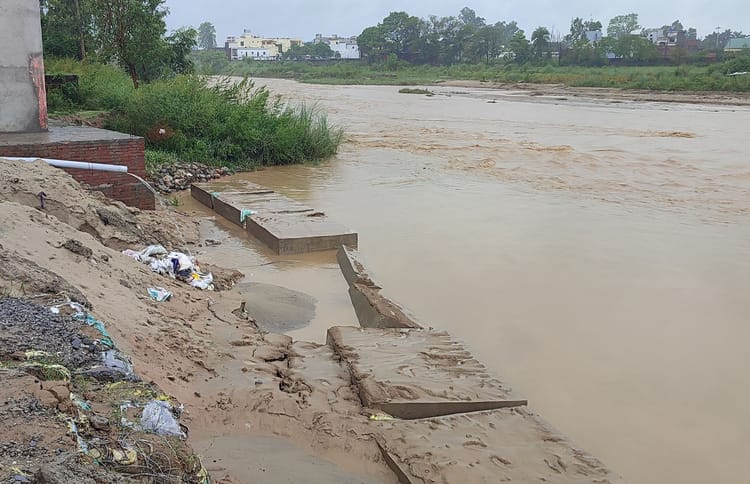 The Pitching Of Dhela River Bank Could Not Withstand The First Flow ...