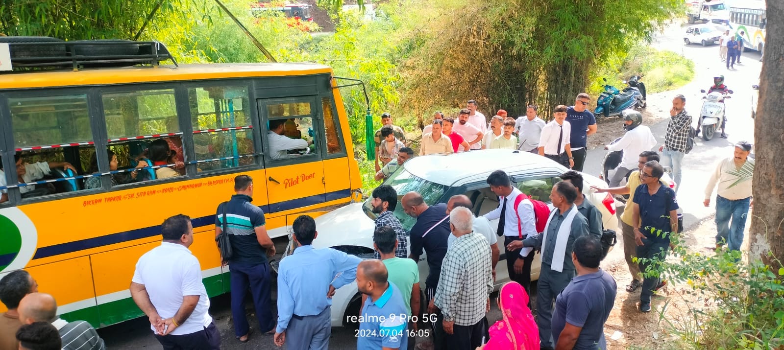 Between Bus And Car At Abc Chowk - Hamirpur (himachal) News - Hamirpur ...