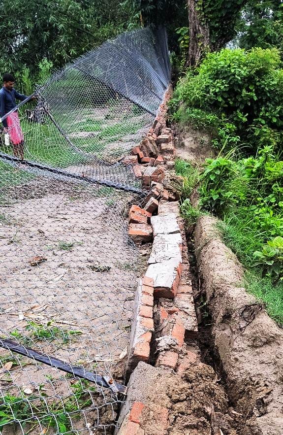 Elephants Broke The Wire Fencing In Gulra And Trampled The Crops ...