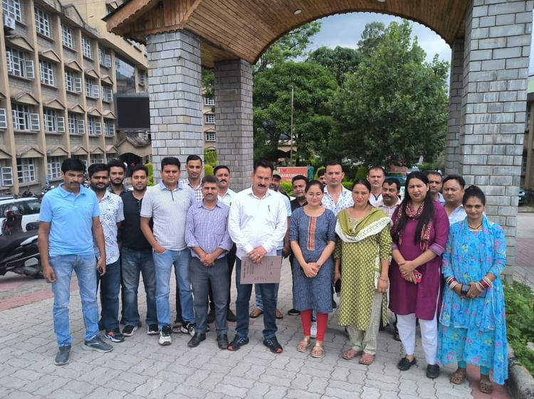 Patwaris Stopped Online Work, People Remained Worried - Kangra News ...