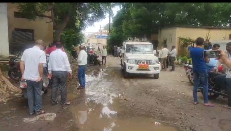 Khargone Celebrated Daughter Birthday Two Days Ago Now Hanged Herself Husband Father-in-law ...