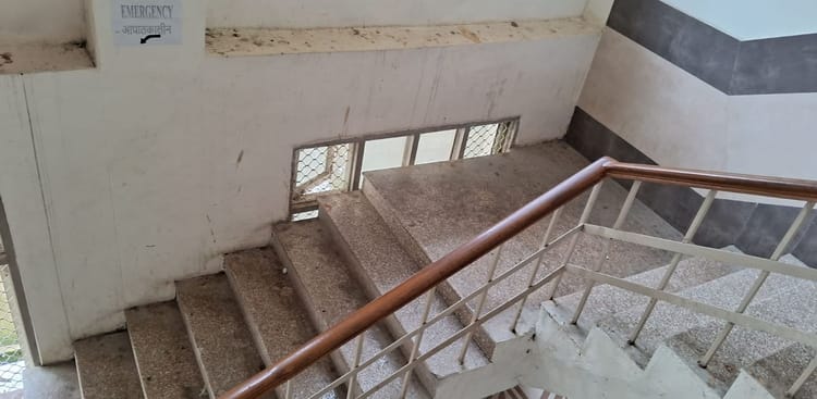 Padhar Hospital On Ventilator, Patients From 42 Panchayats Helpless ...