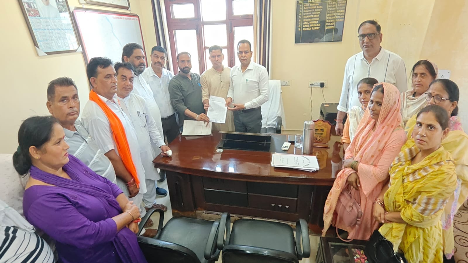 Bjp's Demonstration In Haroli Police Station On Registration Of Case ...