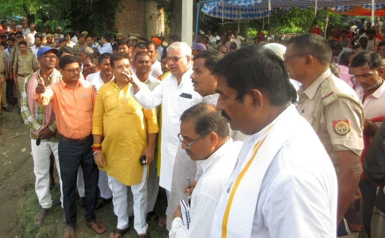 Minister In Charge Assured To Build A Bridge On Kandhai Ghat - Sitapur ...