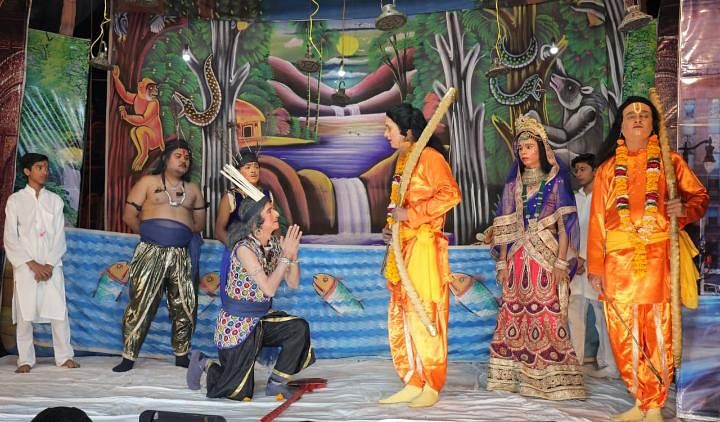 Kevat Helped Shri Ram Cross The River Rohtak News Rohtak Newsकेवट ने श्रीराम को पार कराई नदी