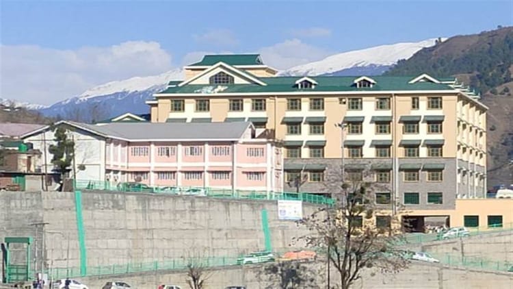 There Is No Anesthesia Doctor In Civil Hospital Rohru, Many Operations ...