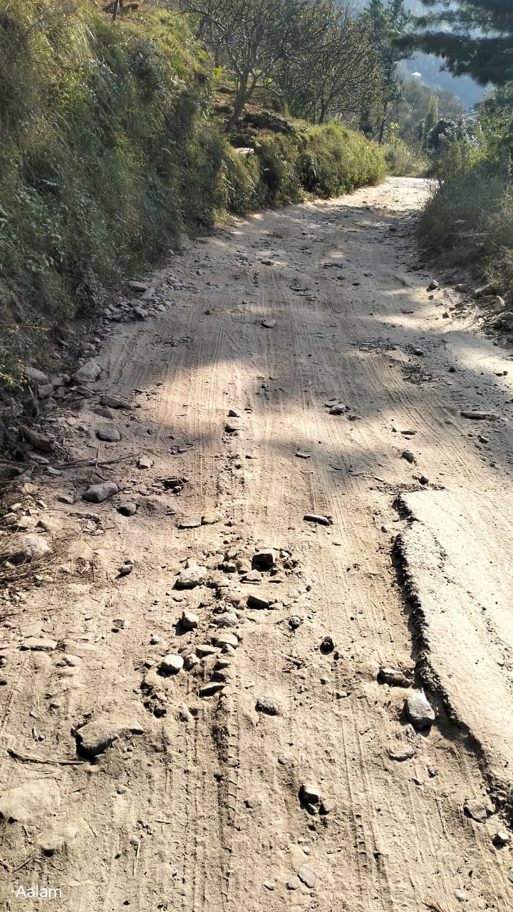 Dalash To Togi-grahana Road Is In Bad Shape, People Are Worried, Kullu ...