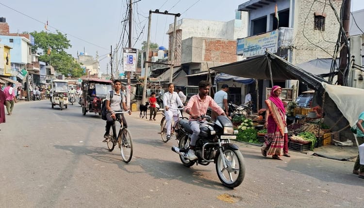 In Ujhani, There Will Be A Four Lane Road From Kalyan Chowk To The Old ...