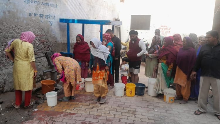 Four Tube Wells Have Been Damaged For Two Days, 15 Thousand Families ...