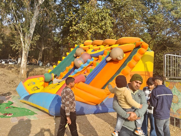 Mickey Mouse Jumping Swing Punctured At Trade Fair, 10 Children Trapped ...