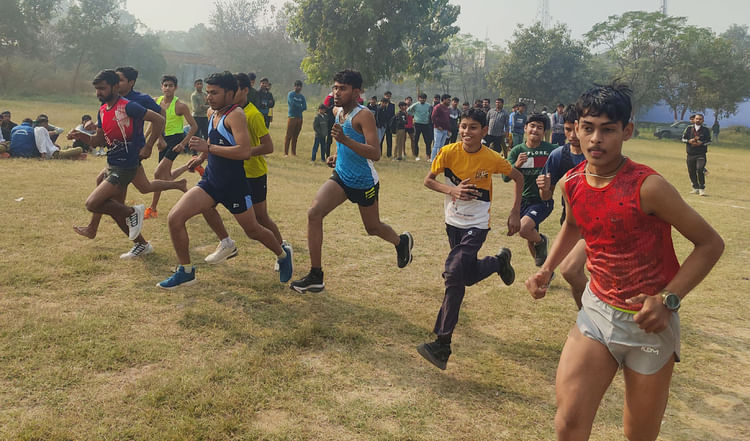 Saurabh Pal Won In 100 Meter Race - Bulandshahar News - Bulandshahar News:100 मीटर दौड़ में सौरभ ...