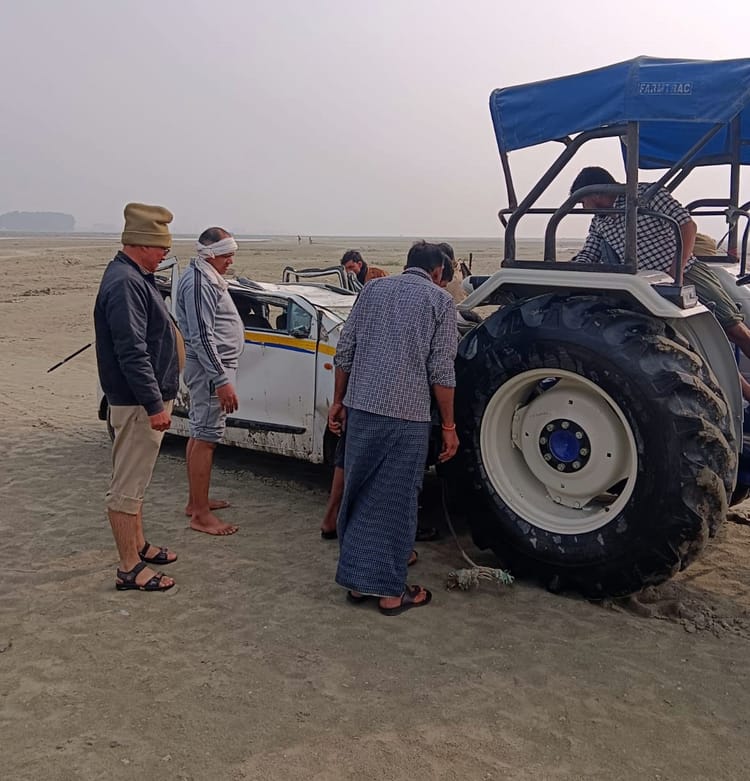 The Police Took Out The Car That Fell Into The Ganga After 35 Days ...