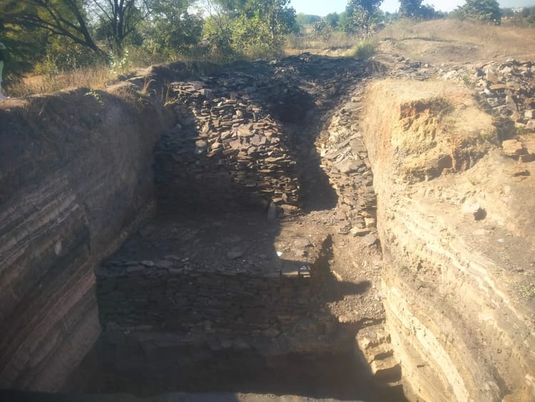 Black Diamond Business Started, Budhar Police Seized A Tractor, Mafia ...