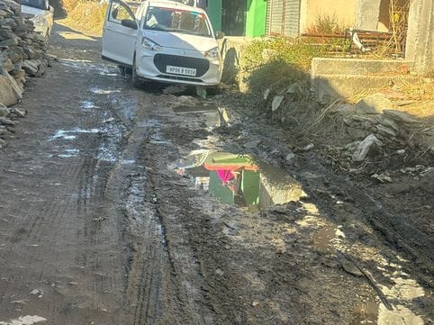 Sudhri-dansaa-lalsa Road Problem, Villagers Worried, Rampsudhri-dansaa ...