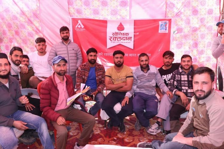 60 Units Of Blood Collected In Nakrod - Chamba News - Chamba News ...