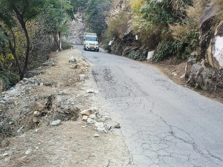 Road Caved In On Nogli-taklech Road, Increasing Difficulties For Eight ...