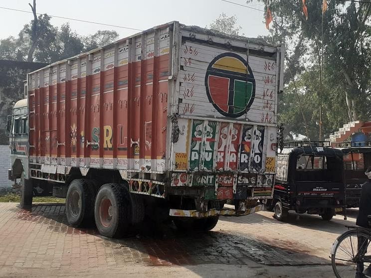 A Student Going To Coaching On Bicycle Was Crushed By A Truck ... A Student Going To Coaching On Bicycle Was Crushed By A Truck ...