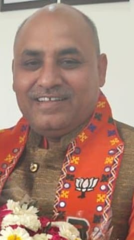 Millionaire Ram Avtar Got Mayor's Ticket Due To Caste Equation ...