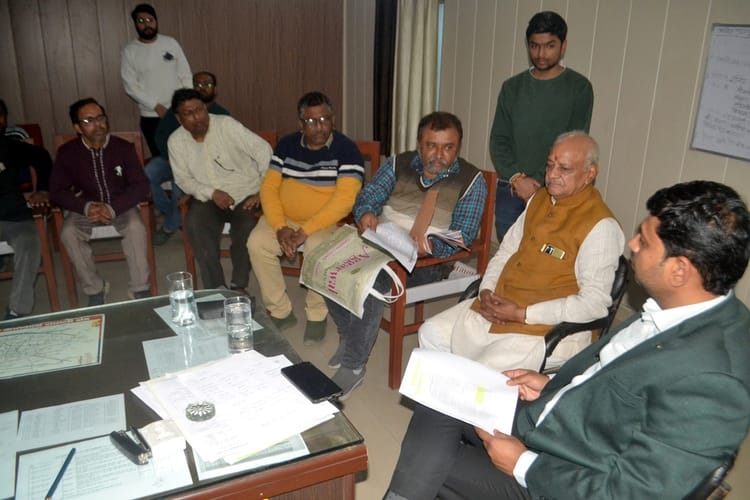 Baba Karnath Locked The Shops, Created Ruckus - Shamli News - Shamli ...