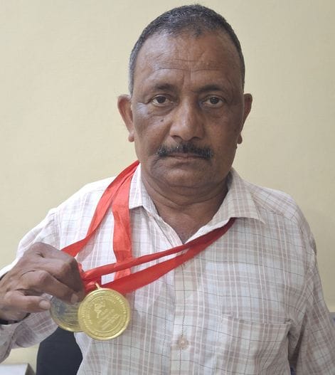 Ashok Won Three Gold Medals In State Veteran Athletics - - स्टेट वेटरन ...