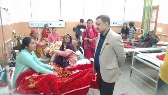 Mp Suresh Kashyap Visit In Dadhahu Hospital For Checking - Sirmour News ...