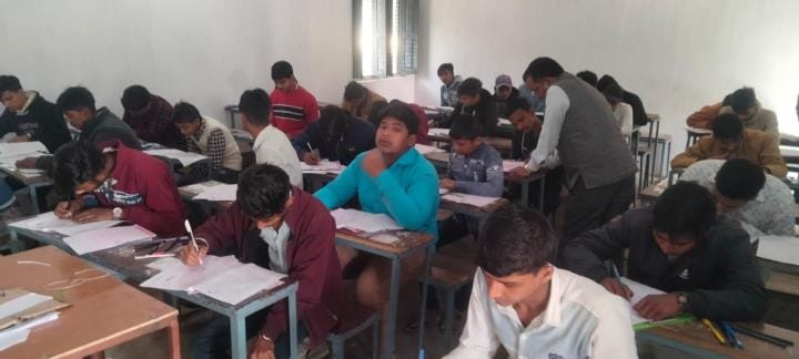 1251 Students Were Absent From Up Board Exam - Shravasti News - Shravasti News:यूपी बोर्ड ...