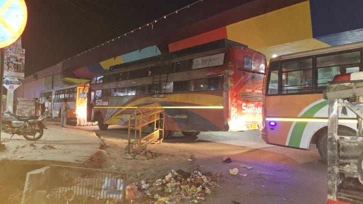 Private Sleeper Buses Are Robbing Passengers Of Roadways Buses At Night ...