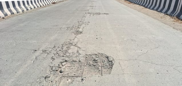 The Layer On Balawali Ganga Bridge Started Peeling Off, The Iron Rods ...