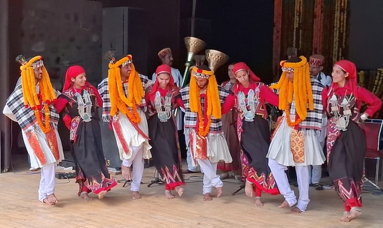 Andhe Nai Ti Morda... Audience Danced To The Song Lotu Fuala - Kullu ...