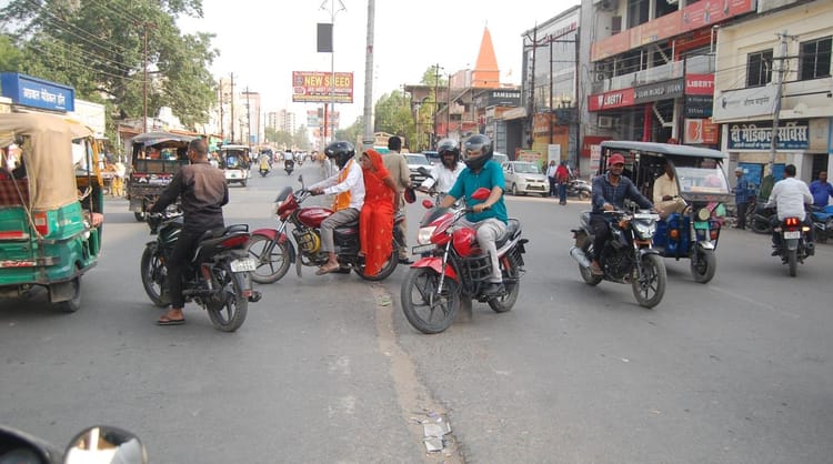 Danger Of Accident At 60 Places In 30 Km - Deoria News - Deoria News:30 किमी में 60 जगह हादसे का ...