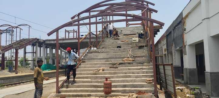 It Is A Challenge To Complete The Work Of The Railway Station In Two ...