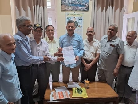 Demand For Construction Of Toilets On The Highway Side Near Ghumarvi ...