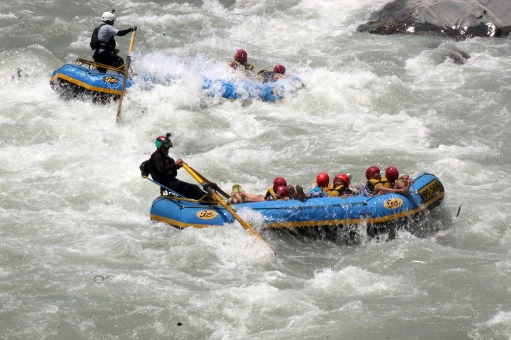 Rishikesh:राफ्टिंग के दौरान यूपी की महिला पर्यटक से बदसलूकी, मारपीट के ...