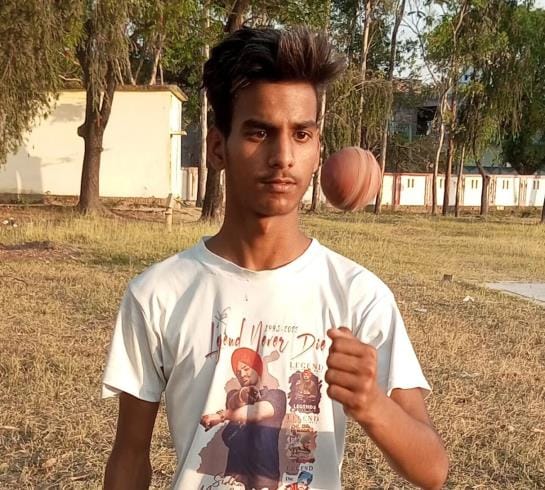 Krishna Selected In Lucknow Zone Cricket Team - Hardoi News - Hardoi News:लखनऊ जोन की क्रिकेट ...