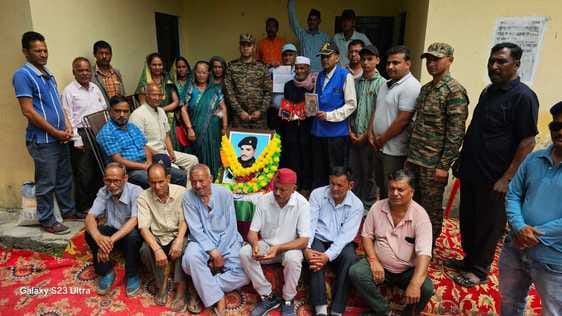 The Family Members Of Martyr Satish Chandra Sati Were Honored - Chamoli News - Chamoli News ...