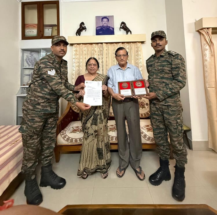 Kargil Bravehearts Major Ritesh Sharma, Rifleman Sunil Jung's Family ...
