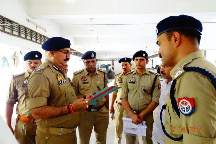 Dg Jail Arrived To Inspect The Prisons, Said- Only Needy Prisoners ...