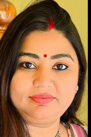 Political News In District. - Almora News - Almora News:गांव की बहू ने थामा पहाड़ का दामन ...