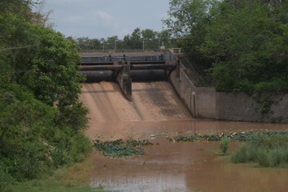 Sukhna Lake Water Level Increased, Flood Gates Opened For Testing ...