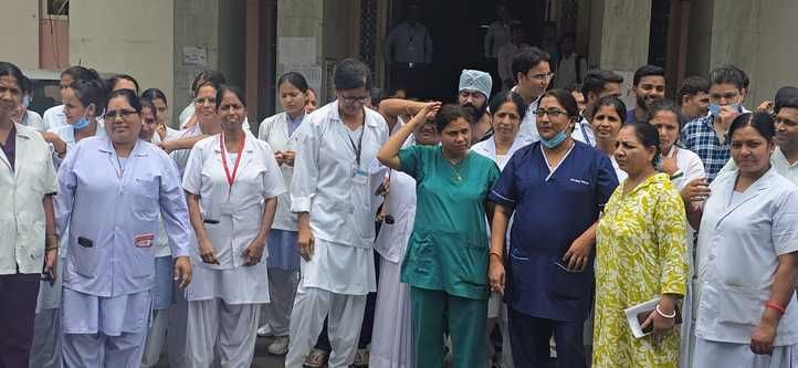 Rewa: Misbehavior Case With Nursing Students Shyam Shah Medical College ...