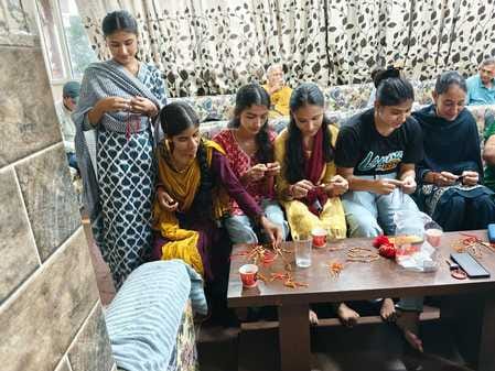 Aastha School And Rakhi Creation - Sirmour News - Sirmour News:डीएड ...